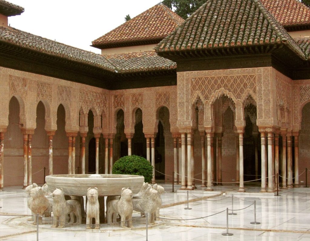 The Court of the Lions in the Alhambra: history, fountain and ...